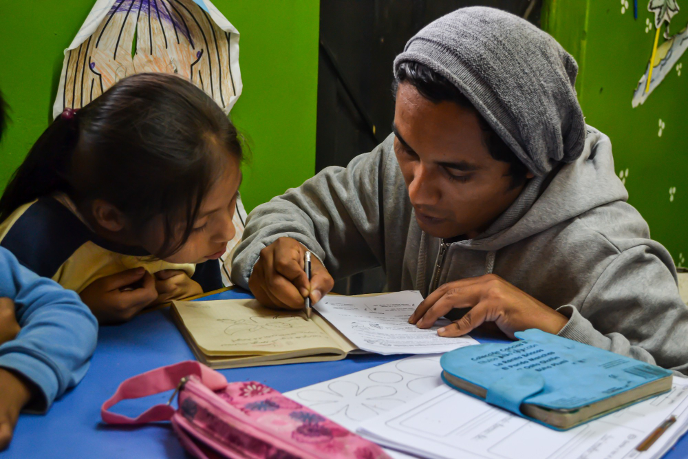 How to Teach English to Refugees: Practical Tips for Teachers and ...